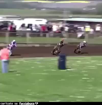 Esci da questa moto!… vaccata pubblicata da picatwo - Facciabuco.com